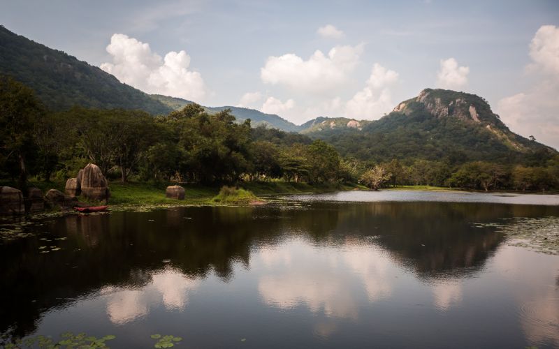 Ashtanga Yoga - Claire Saunders - Ulpotha Yoga & Ayurveda Retreat